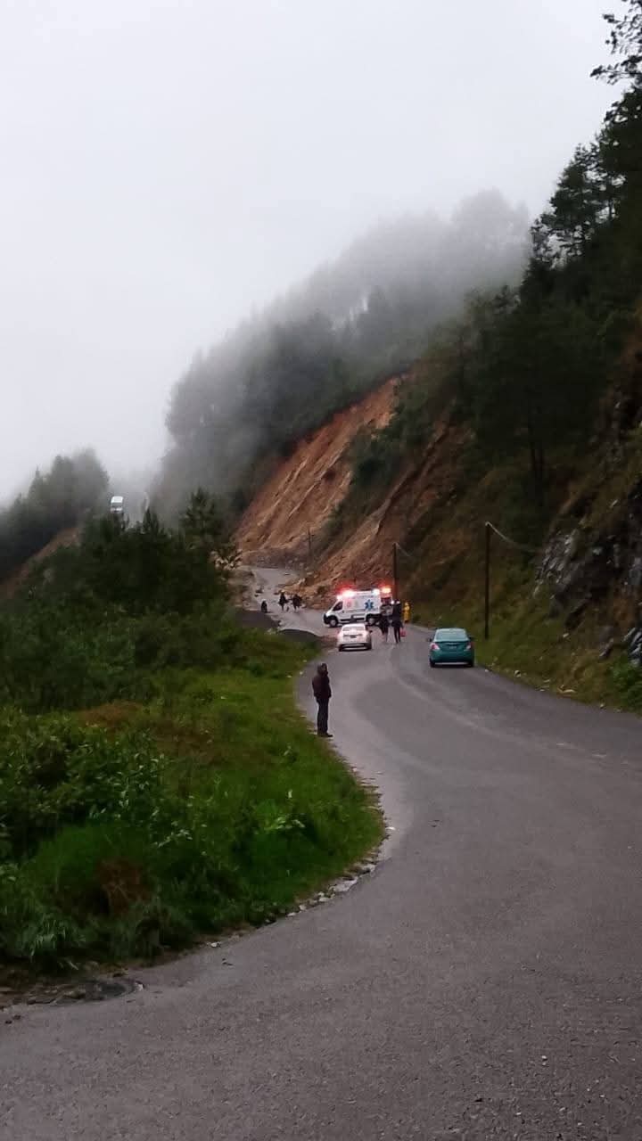 Se registra otro deslizamiento en la carretera Chichicapa-Alcomunga, en ...